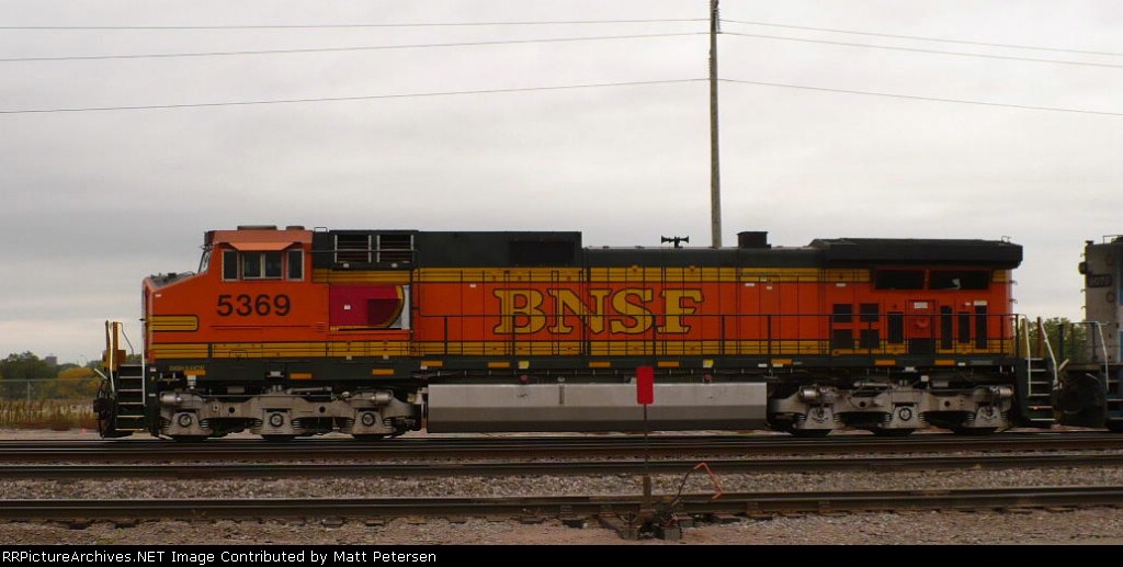 BNSF 5369